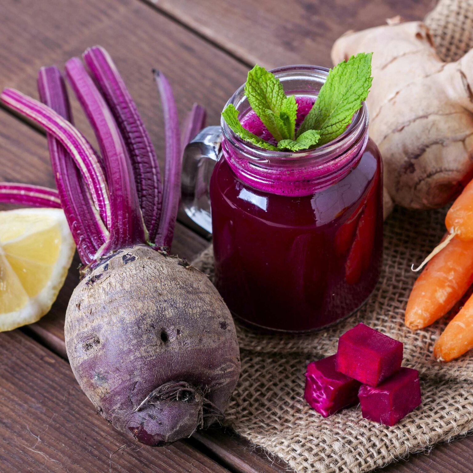 Des jus nutritifs naturels et sains pour le petit-déjeuner - Le ...