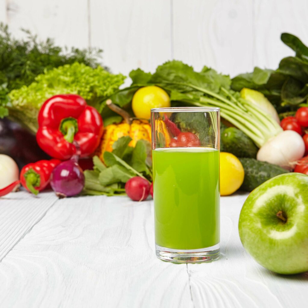 Des jus nutritifs naturels et sains pour le petit-déjeuner - Le ...